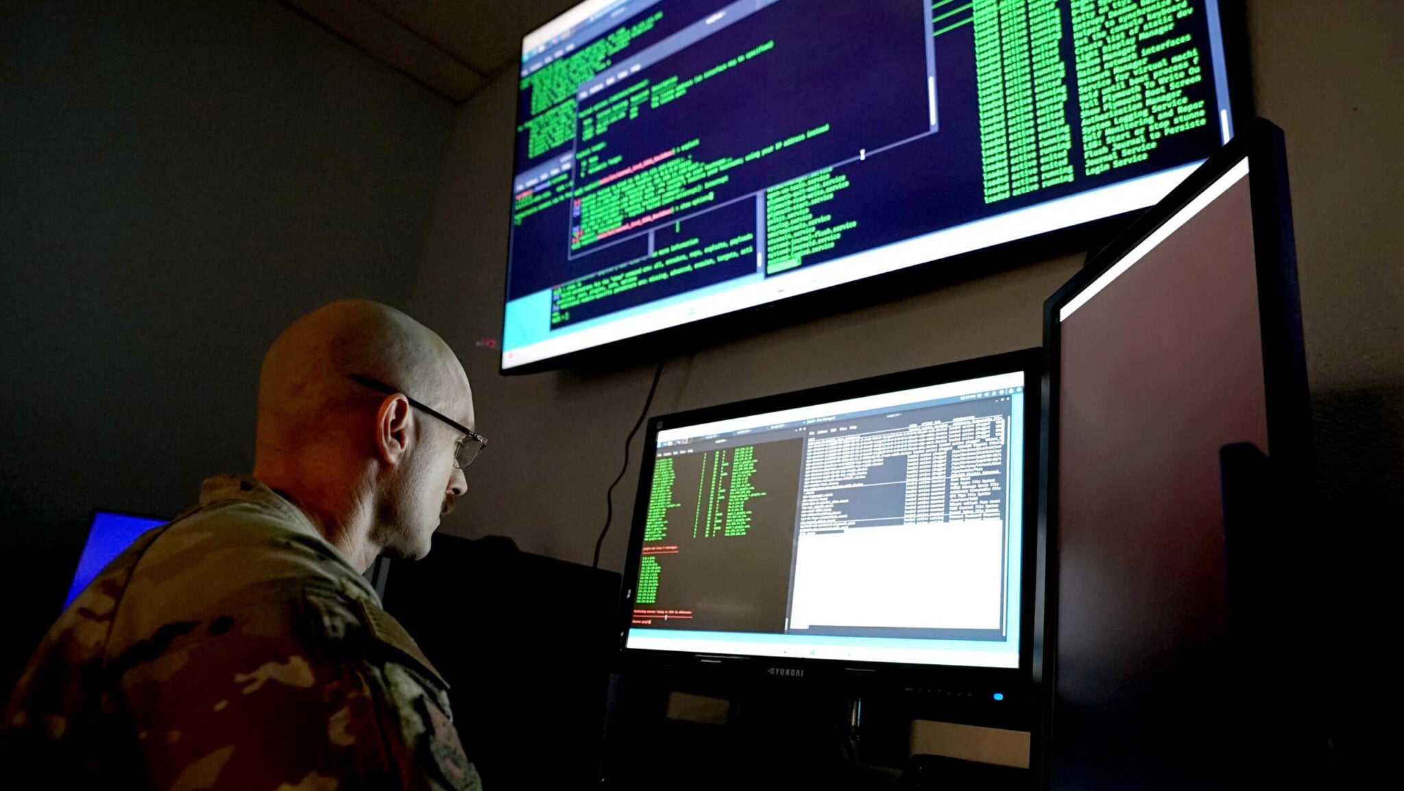 Top Pentagon tech officials optimistic Mythos-style AI tools will ...