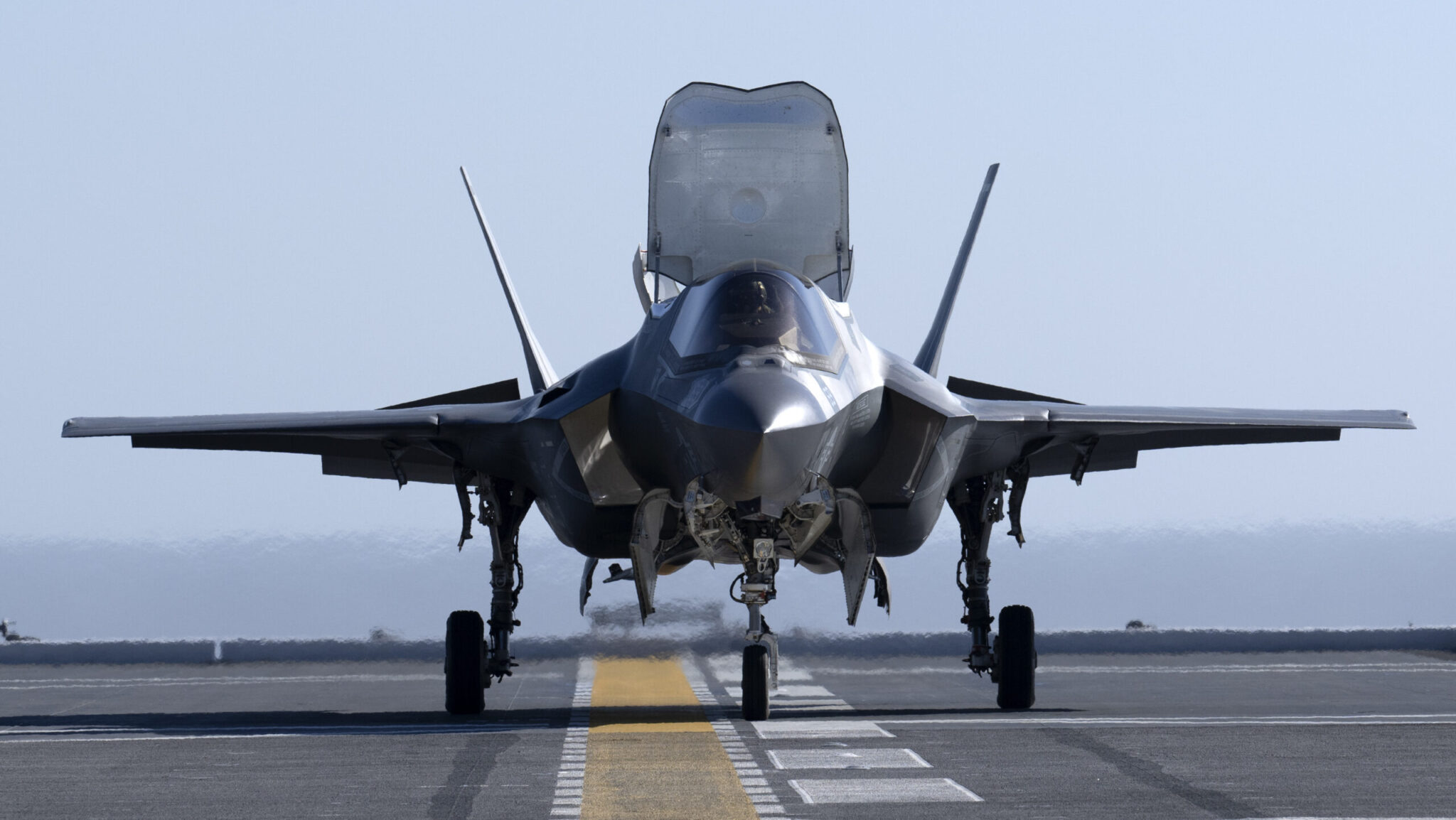 Marine Corps cutting F-35B buy for more F-35Cs: New aviation plan ...